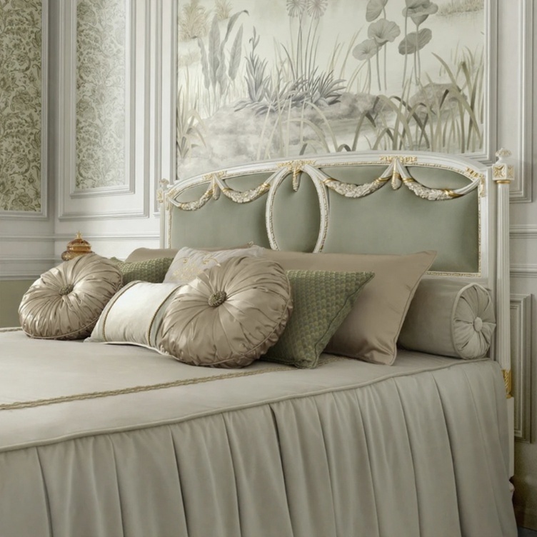 Roman Neoclassical Bed – Classical Carvings & Modern Luxury Design